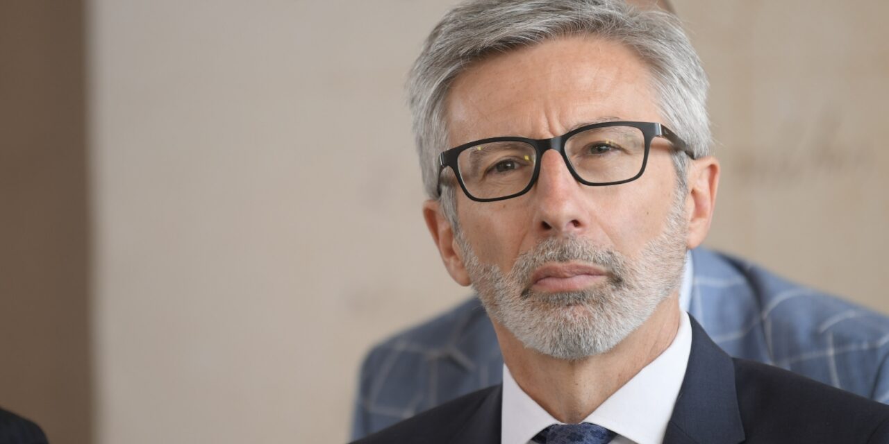 Cochard: Az oroszokkal szembeni szankciók be nem vezetése rontja ...